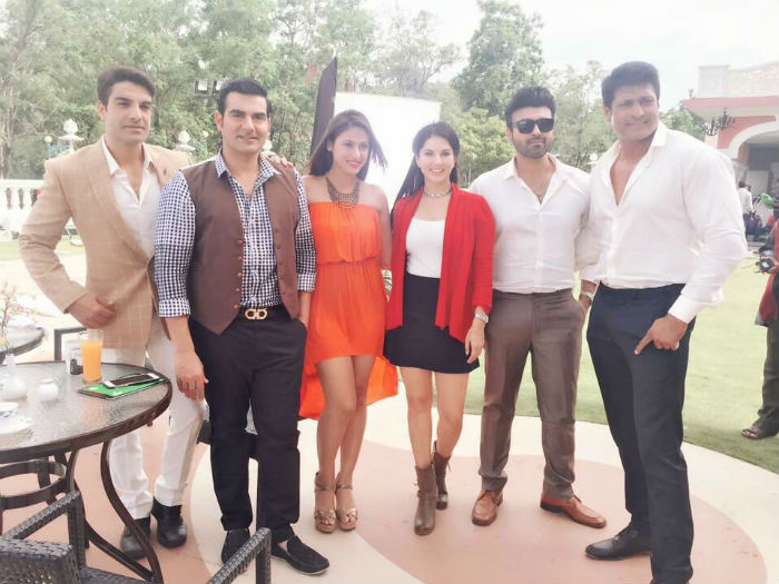 ਅਰਬਾਜ਼-ਸੰਨੀ ਲਿਓਨੀ ਸਟਾਰਰ ਫਿਲਮ 'ਤੇਰਾ ਇੰਤਜ਼ਾਰ' 'ਚ ਹੌਟ ਅਦਾਕਾਰਾ ਭਾਨੀ ਸਿੰਘ ...