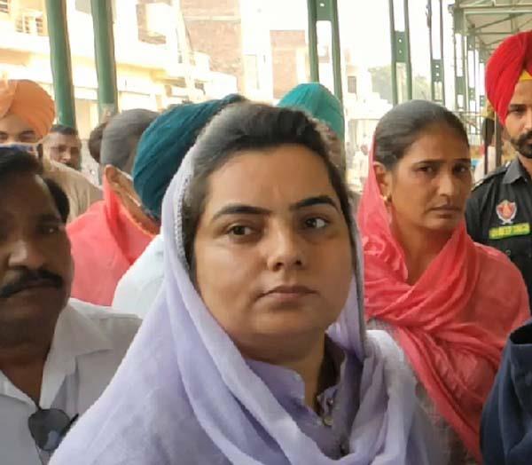 ਕੈਪਟਨ ਤੇ ਪੀ. ਐੱਮ. ਮੋਦੀ 'ਤੇ 'ਆਪ' ਵਿਧਾਇਕਾ ਬਲਜਿੰਦਰ ਕੌਰ ਦੇ ਤਿੱਖੇ ਸ਼ਬਦੀ ਵਾਰ ...